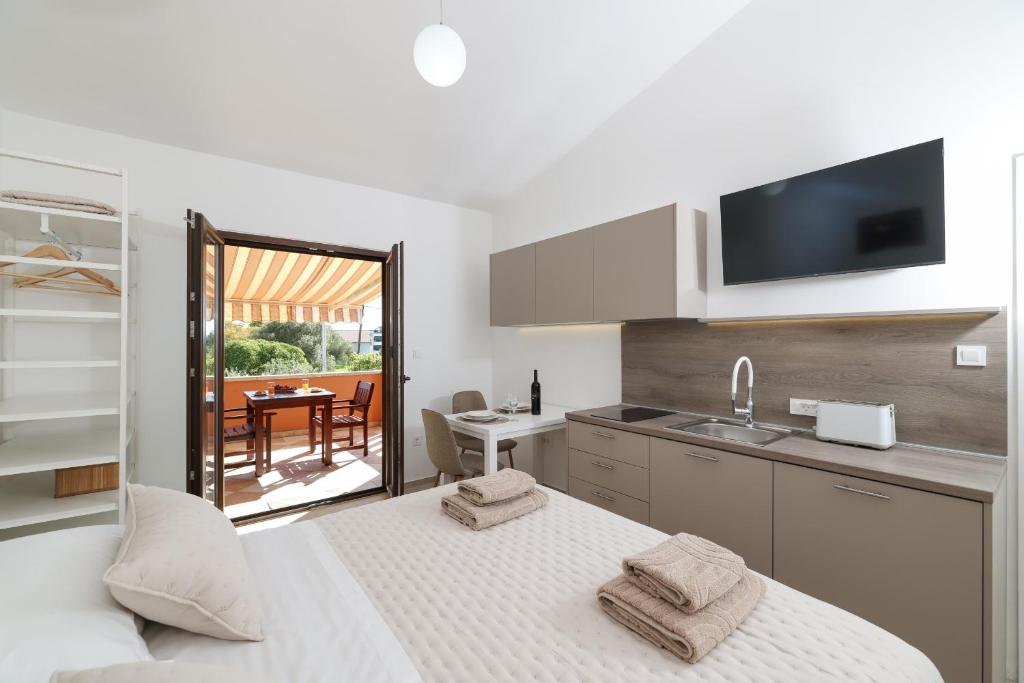 Studio apartments Gabriella and Antonella, Sukošan (updated prices 2026)