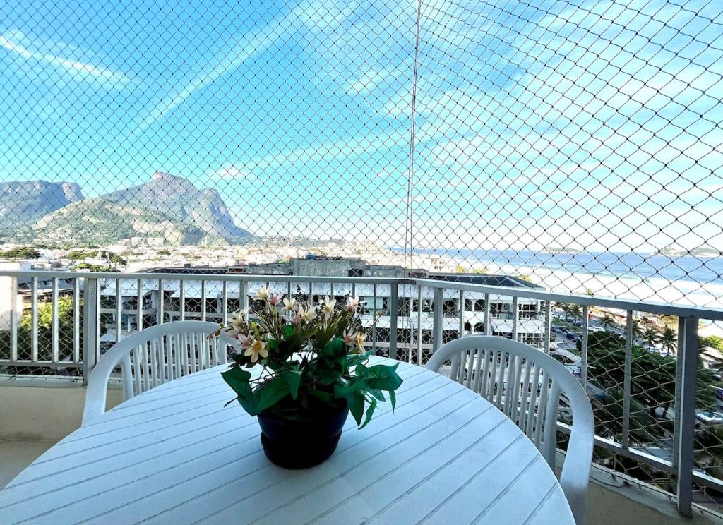 Mar e Mar - Quarto e sala em frente à praia, Rio de Janeiro (prezzi ...