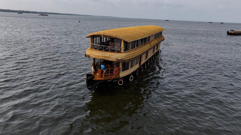 Gold River Sunwaves Houseboats, Alappuzha (aktualisierte Preise für 2026)