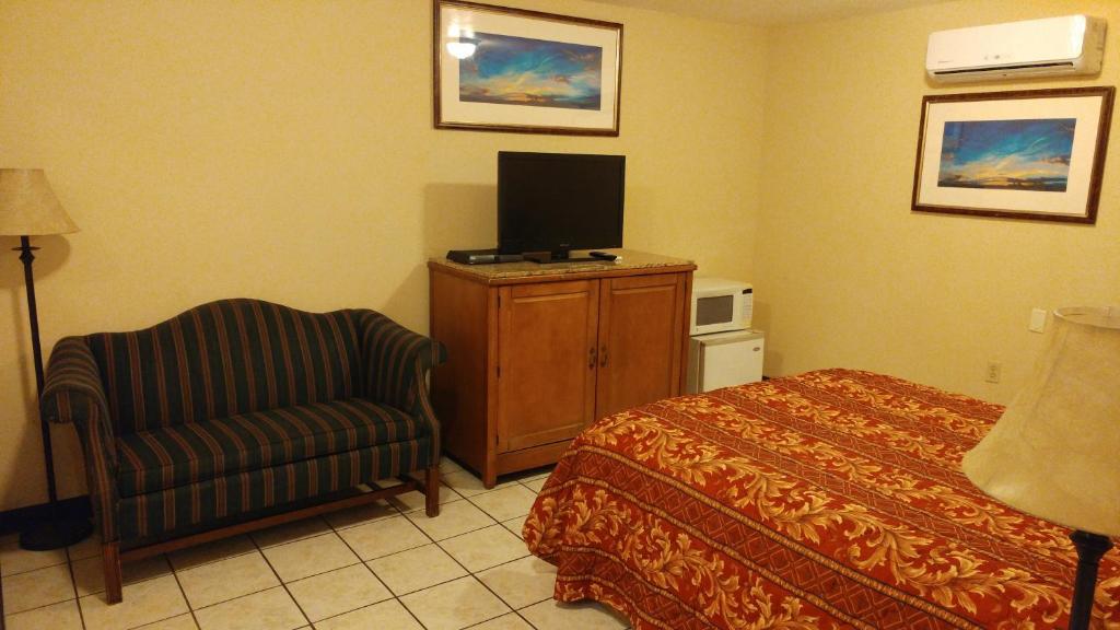 Country Regency Inn & Suites, Manvel (updated prices 2025)