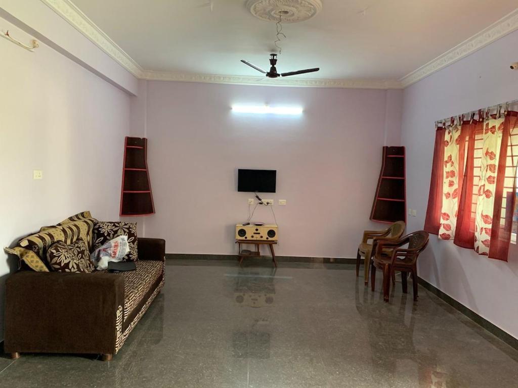 Alamelu Nivas 2BHK Near Temples & Marriage Halls, Tiruccsirápalli (2026 ...