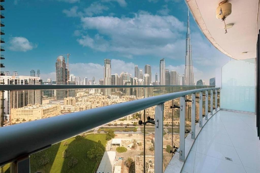 Stunning Burj Khalifa View-Luxury Downtown Suite, Dubai (updated prices ...