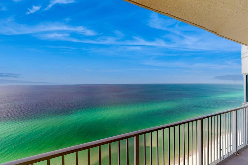 Beach-chic gulf-front condo w resort pools hot tubs & beach service ...