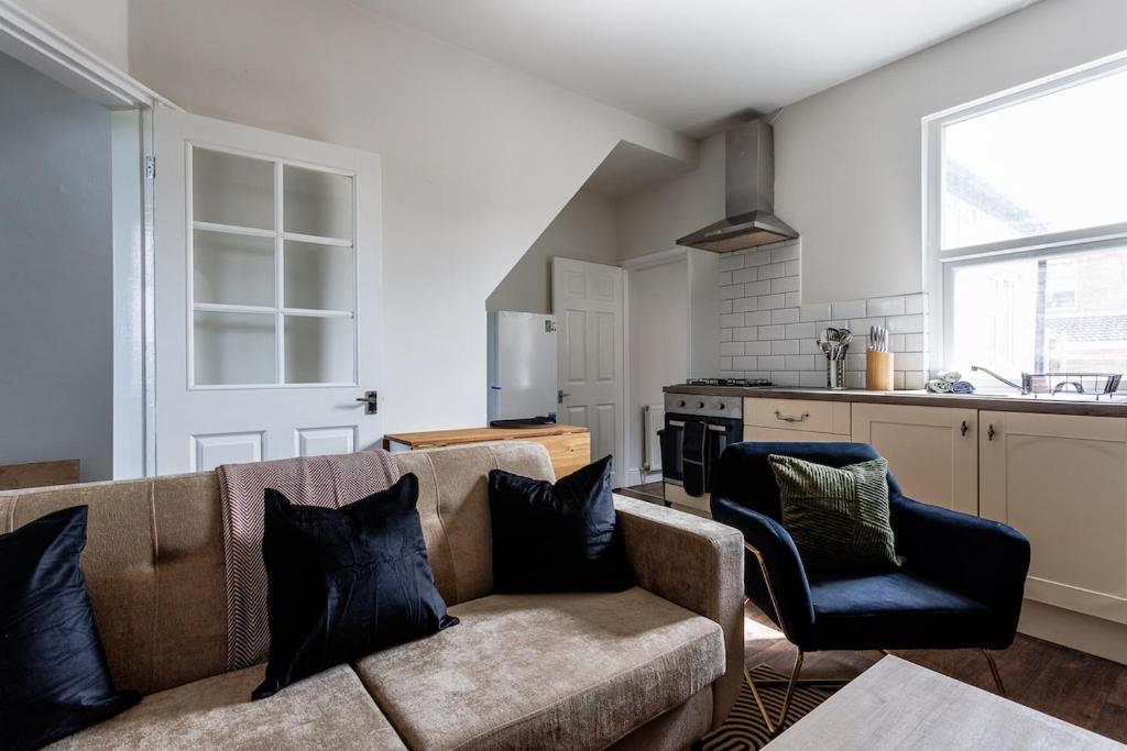 Helena House Sleeps 6 Walk to Auckland Castle, Bishop Auckland (tarifs ...