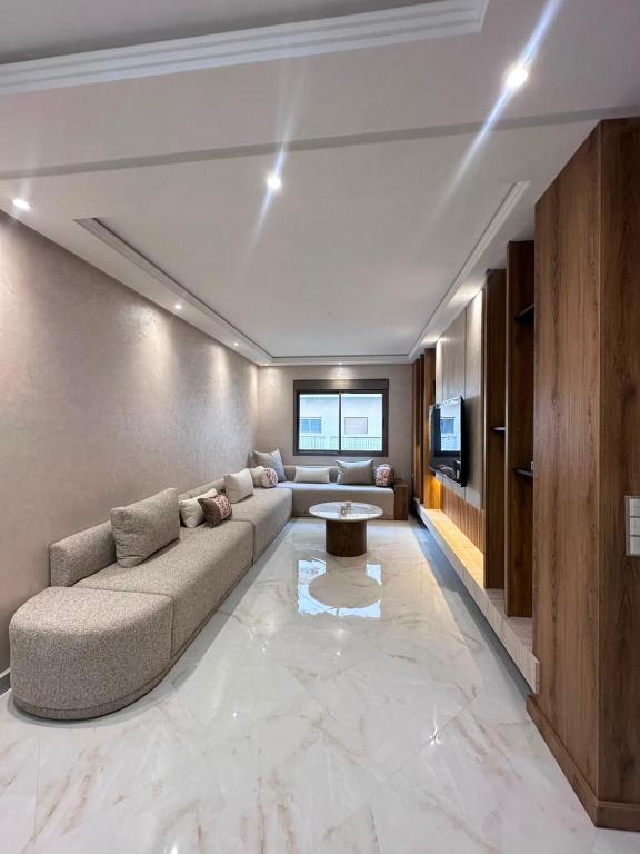 Luxury 2BR App Tanger w Wi-Fi and Garage Parking, Tangier (harga ...