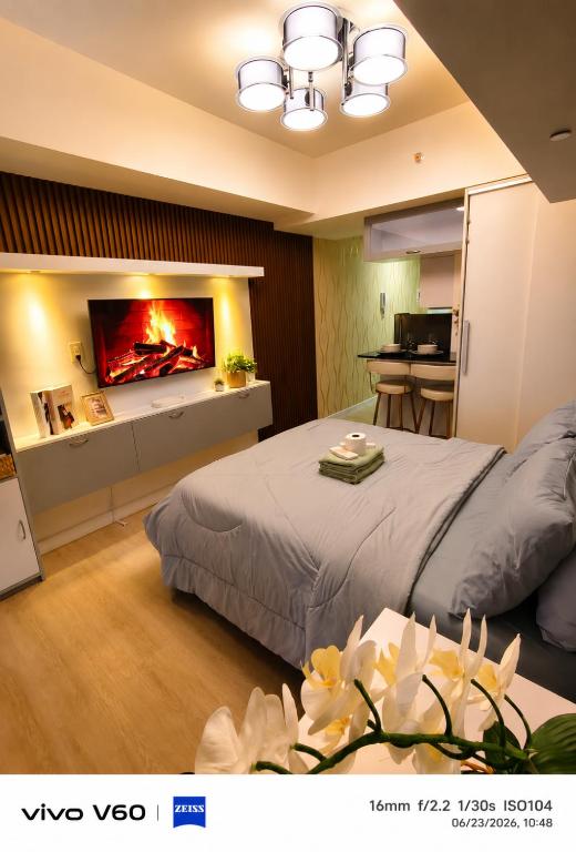 Serena Vybe Stay by RyJhen -Azure North San Fernando Pampanga ซานเฟอร์ ...