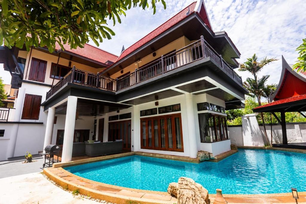 Jomtien Getaway Seaview Thai Pool Villa BBQ, Na Jomtien (prezzi ...
