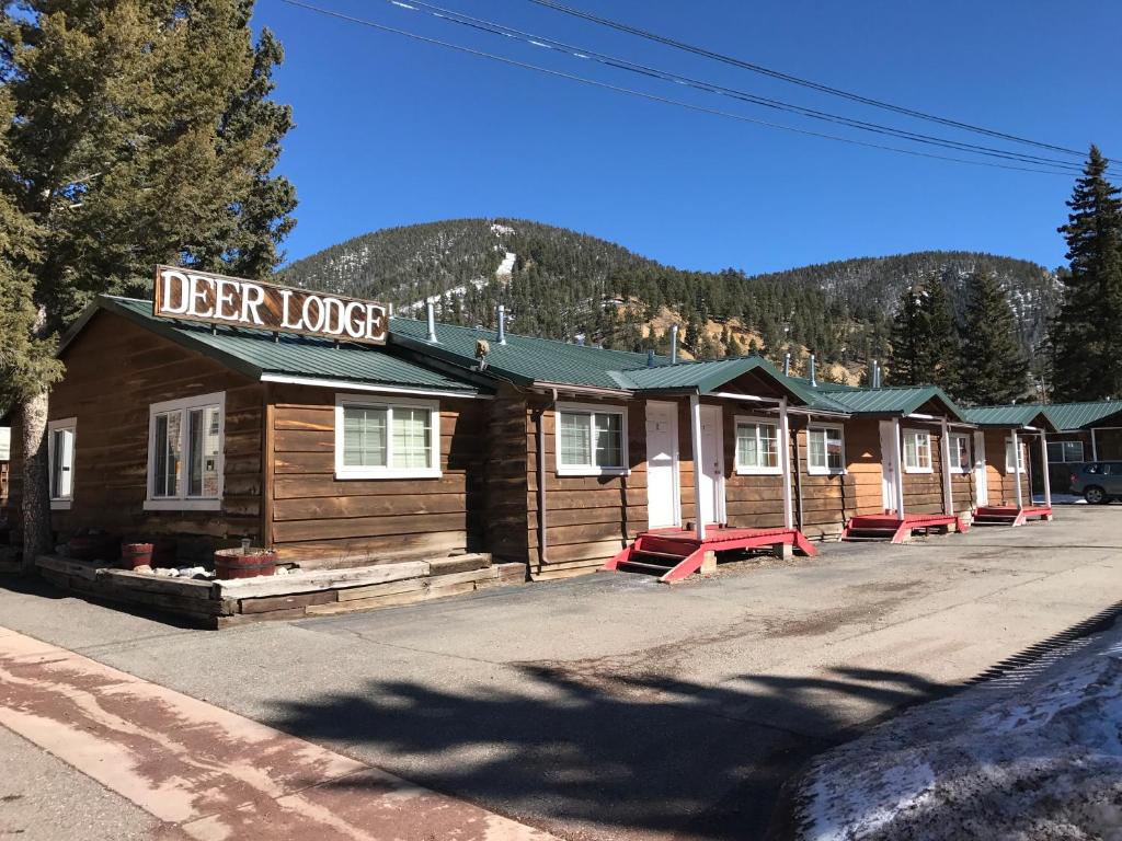 Deer Lodge, Red River – Updated 2023 Prices