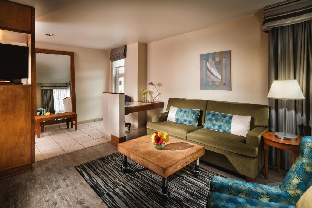 Staypineapple, Watertown Hotel, University District Seattle, Seattle ...