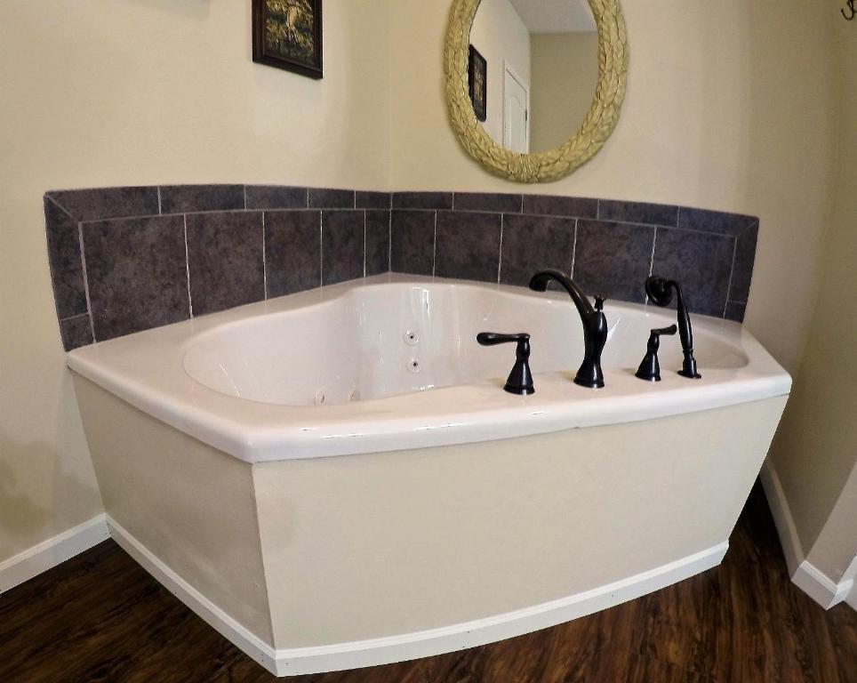 Bradford House Bed and Breakfast, Branson (updated prices 2025)