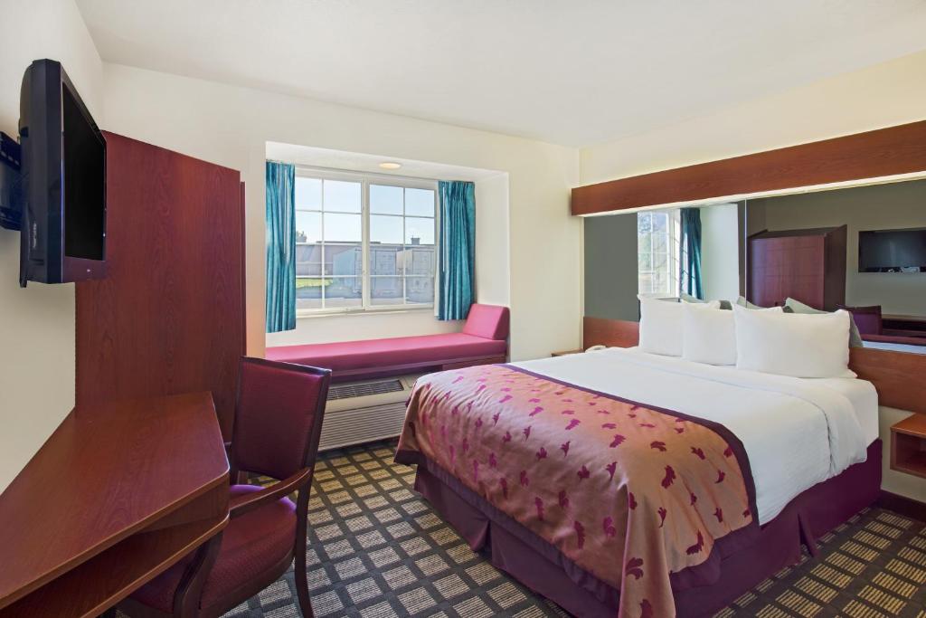 Microtel Inn & Suites by Wyndham Holland, Holland (updated prices 2025)