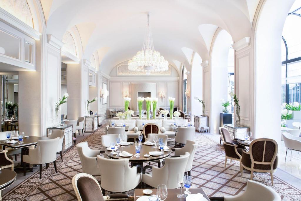 Four Seasons Hotel George V Paris, Paris (tarifs actualisés, 2025)
