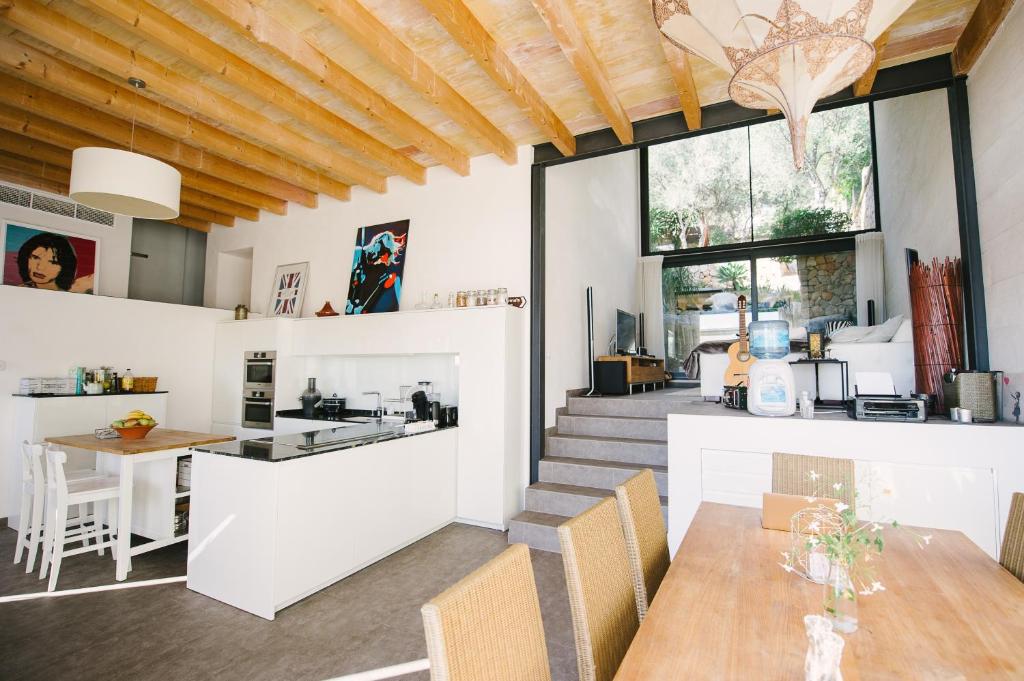 Boutique Villa Alaro - Luxury In Mallorca - Haven For Walkers, Cyclists & Yoga - Alaró