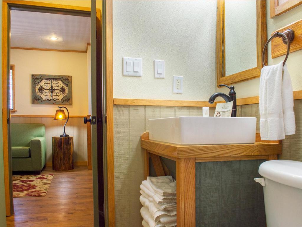 The Resort at Schlitterbahn, New Braunfels (updated prices 2025)