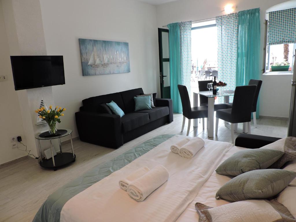 Apartments Nina Riva, Kaštela – Updated 2023 Prices