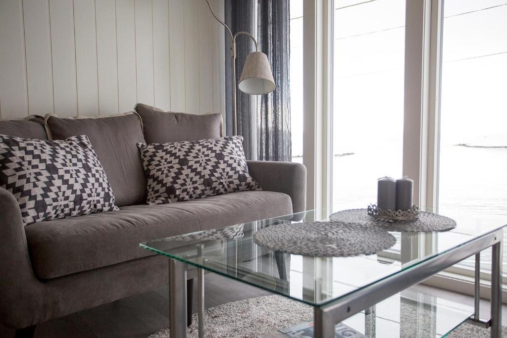 Aabor Buene-Svolvær, Svolvær (tarifs actualisés, 2025)