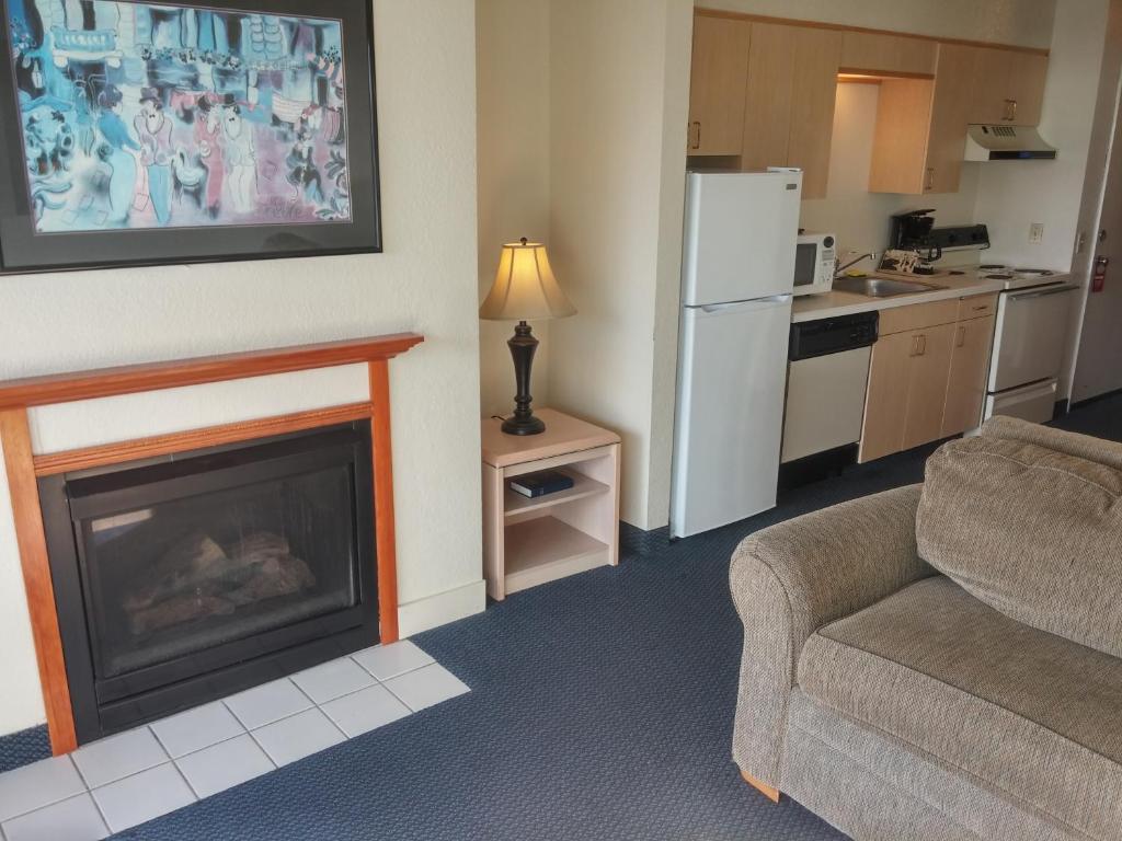 Surfside Resort, Rockaway Beach (updated prices 2025)
