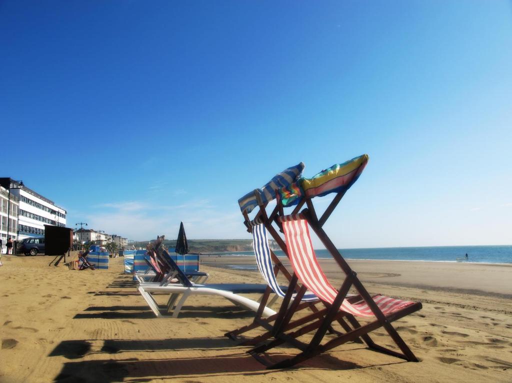 Hotel Bay View - Seafront Sandown, UK - Booking.com