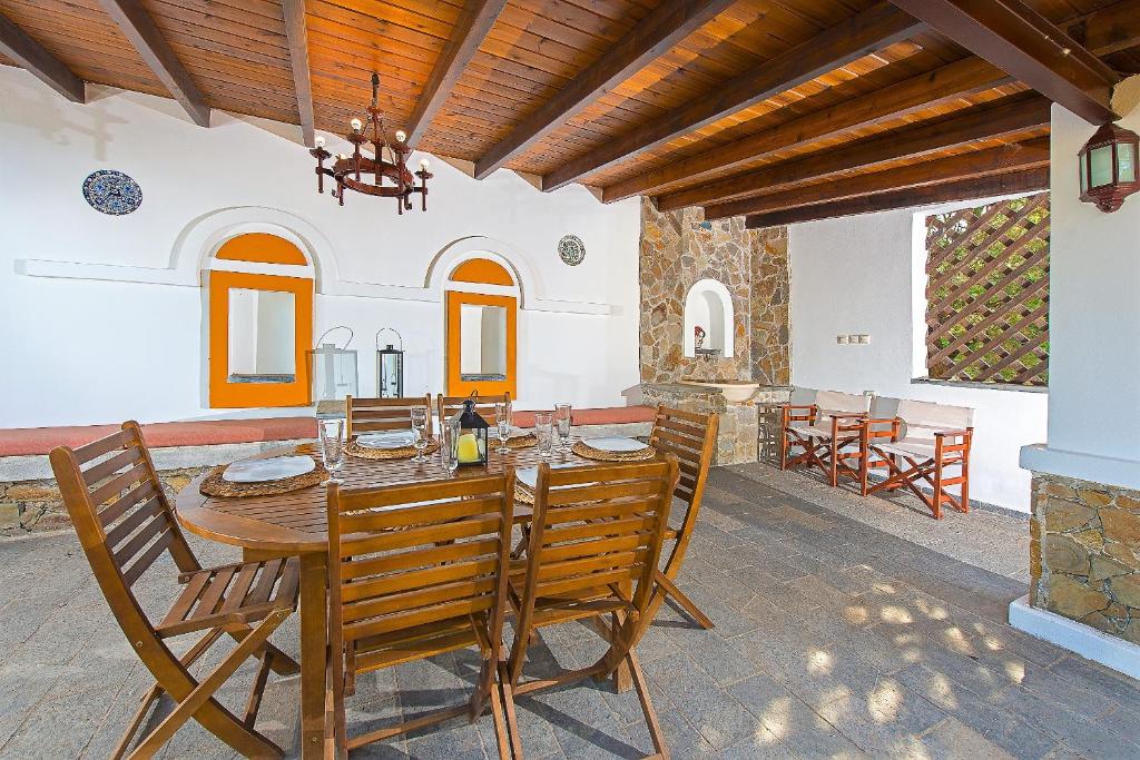 Beachfront Villa Rhodes SeaShell, Gennadi (updated prices 2025)