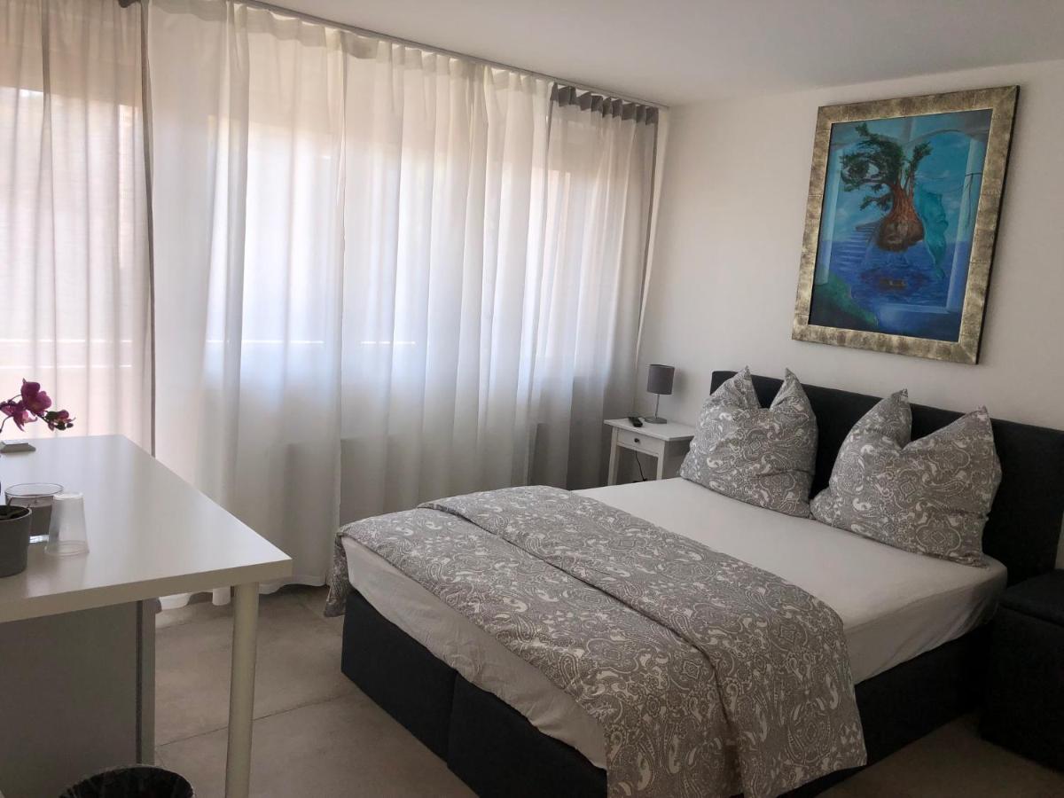 S-AN Daily Room Stuttgart Zentrum - Stuttgart