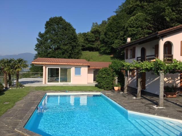 Luxusvilla ***** in Cavriana, Tessin | Villa in Magadino, Switzerland