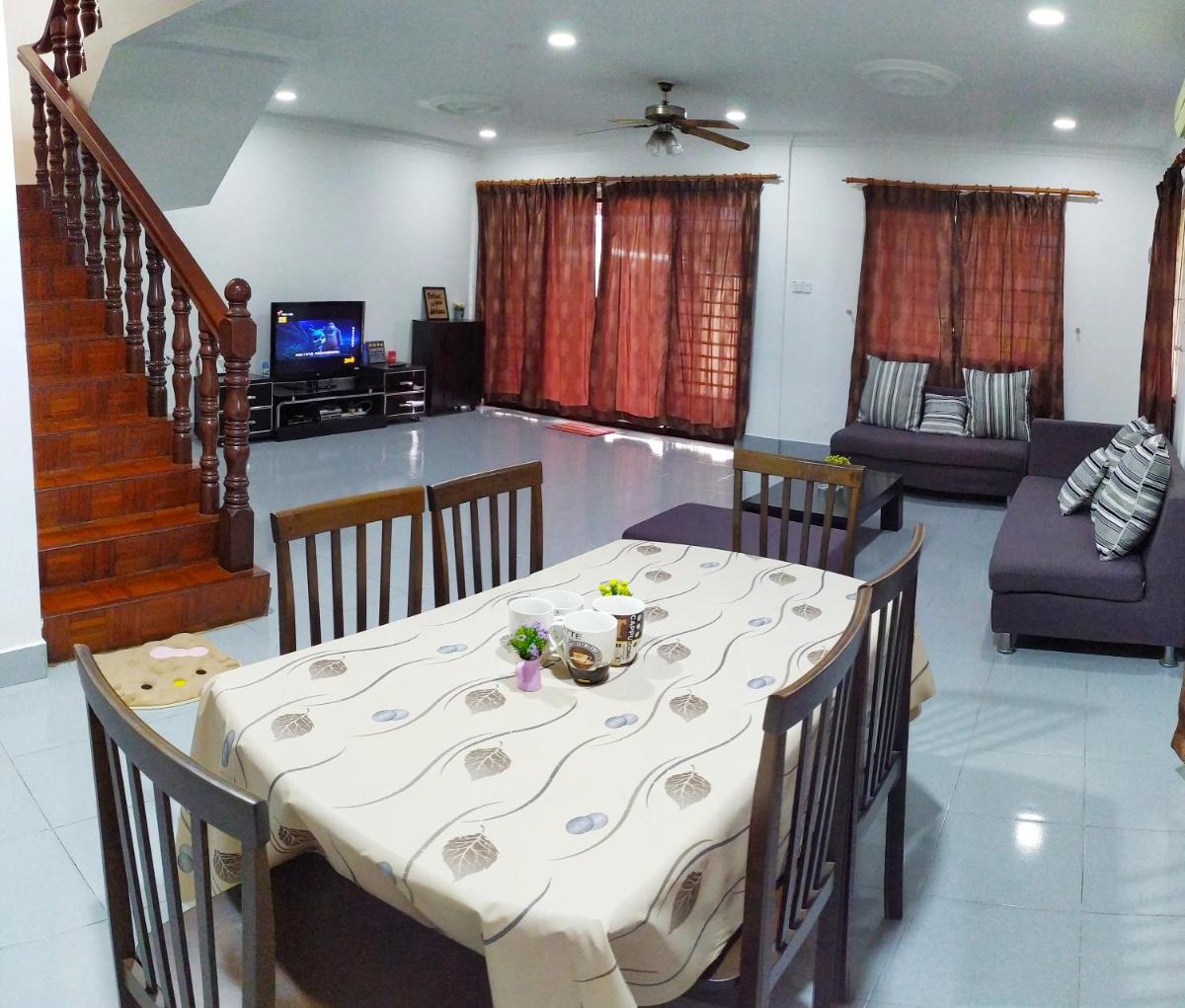 Victoria Homestay Sibu - Next to Shopping Complex, Party Event & Large ...