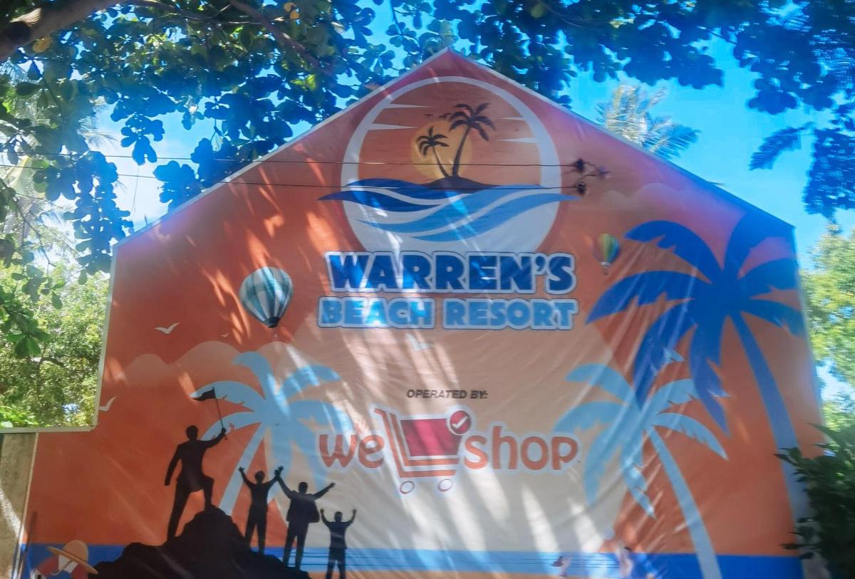 Warren's Beach Resort San Remigio | Hotel in Catadman, Philippines
