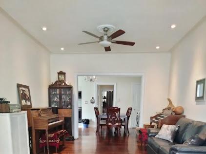 Beautiful Brooklyn Koi-Fish Pond-Garden Residence - Crown heights