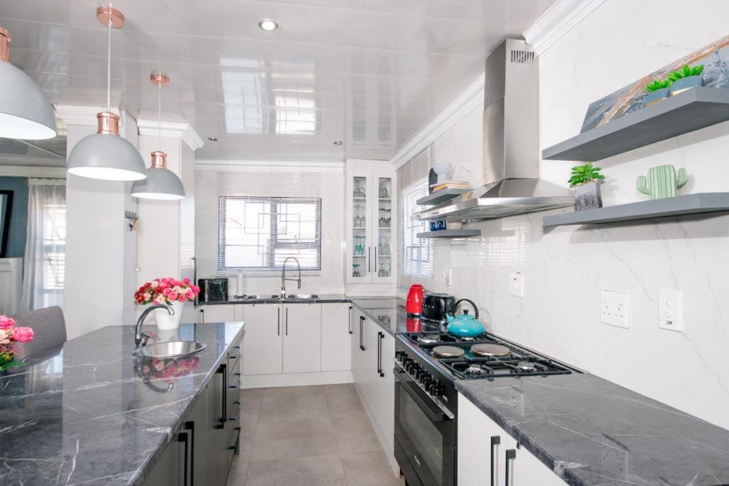 Jules @ Riverside View | Apartment in Johannesburg, South Africa