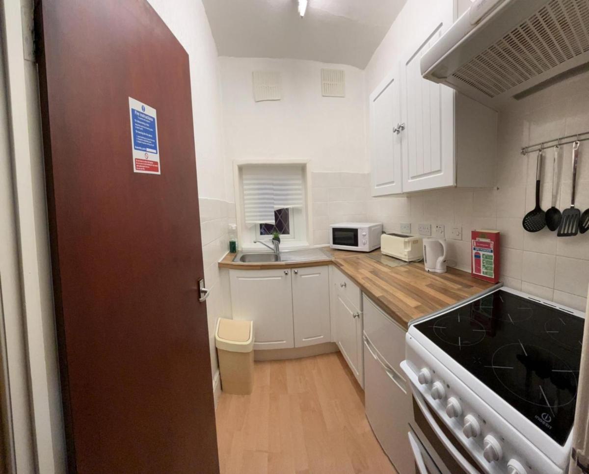 GALAXY HOLIDAY FLATS - Blackpool