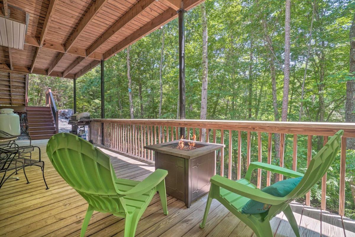Grand Place Vacation with Grill and Pool Table! | Holiday Home in ...