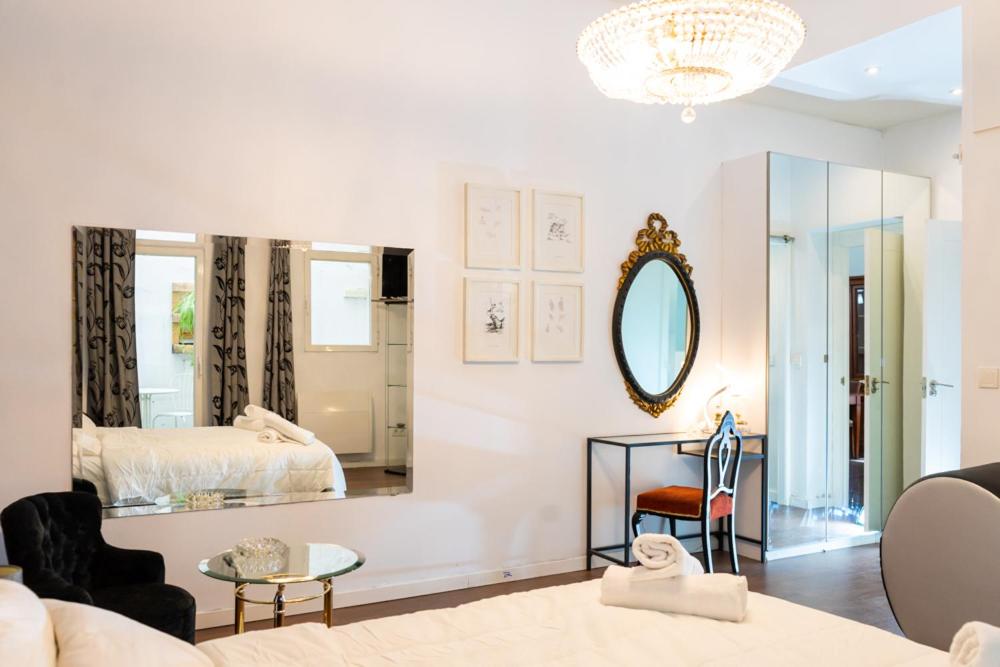 modern and neoclassical flat - Madrid