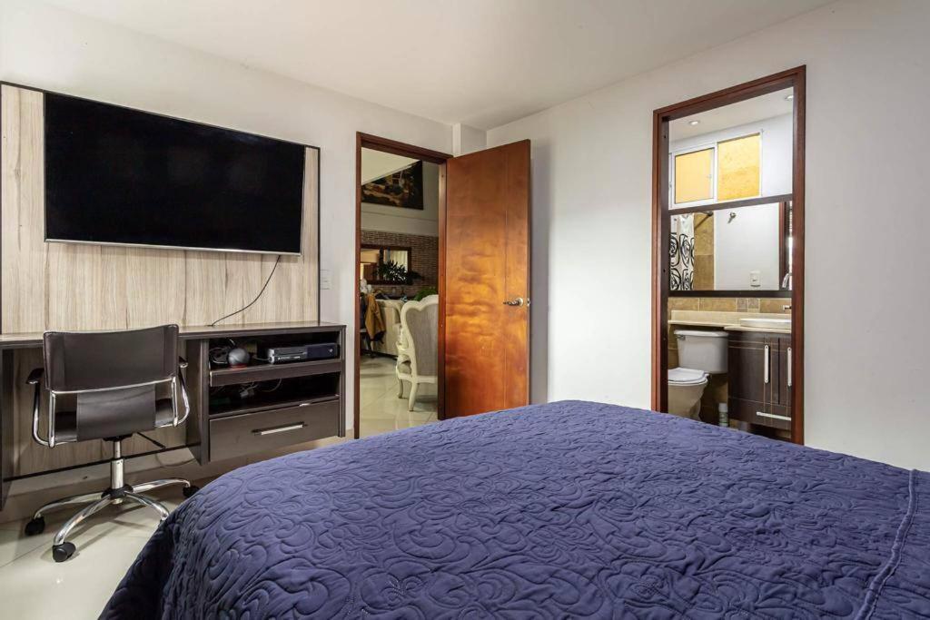 Elegante Pent-house en cuarto piso Medellín | Apartment in Medellín ...