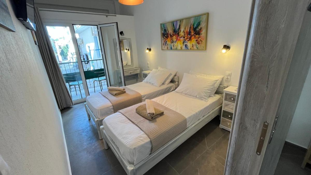 Angelos House Deluxe Apartments - Skiathos town