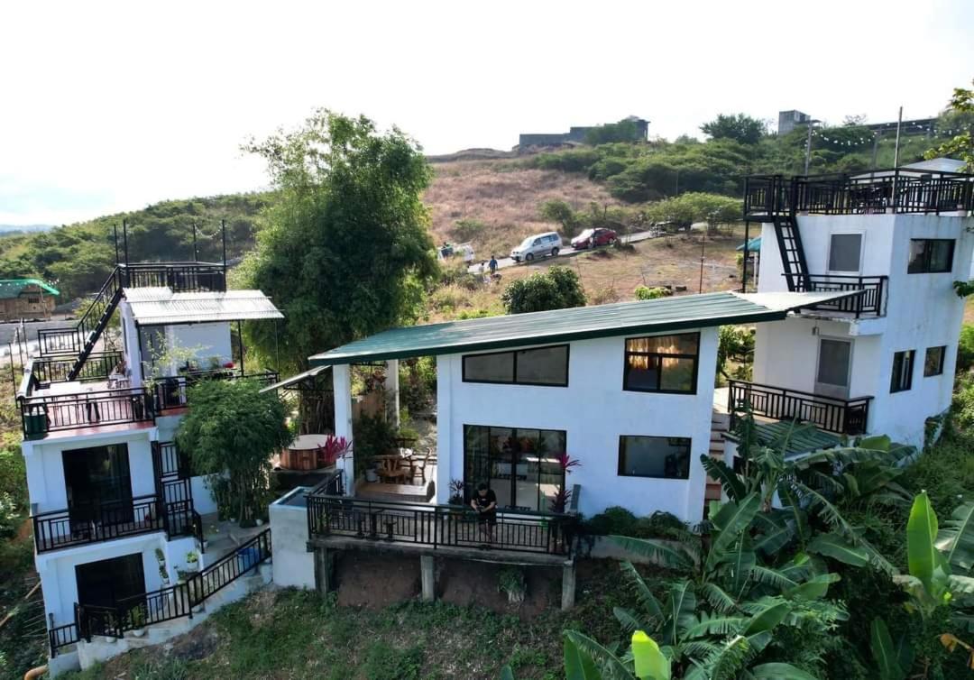 Dicimulacion Staycation House - Angono