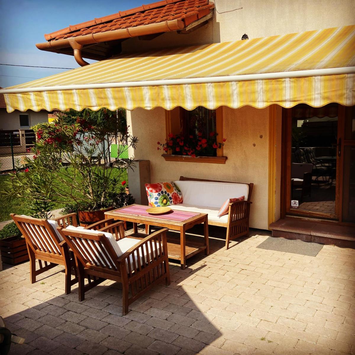 Aranypatak Vendégház - Apartman család részére | Apartment in Szinyei ...