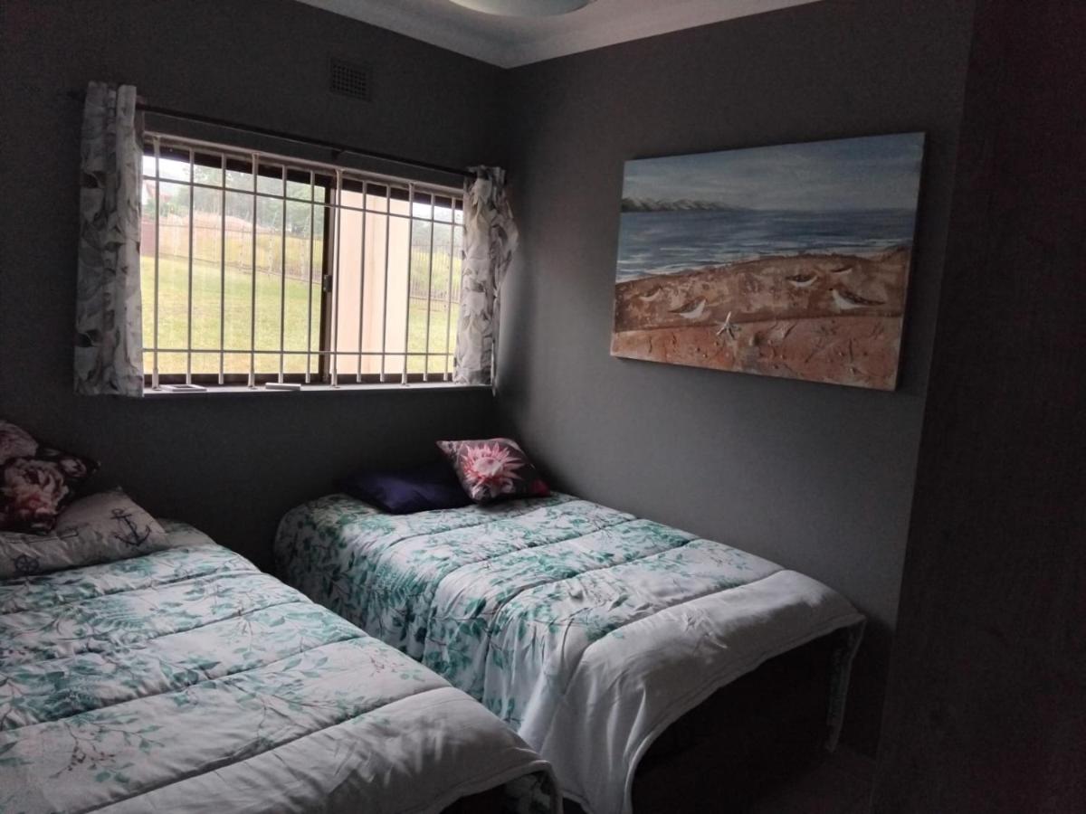 Country club cabanas | Apartment in Scottburgh, South Africa