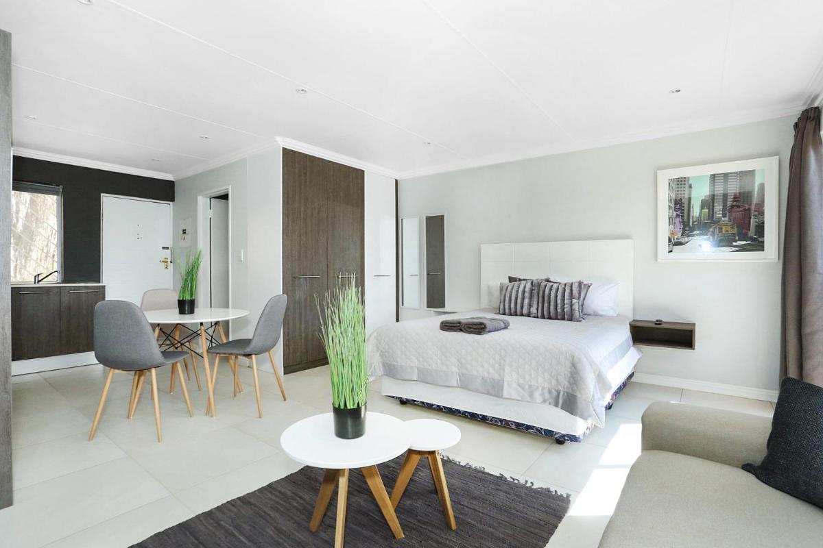 Madison Palms Sandton Apartment - Johannesburg