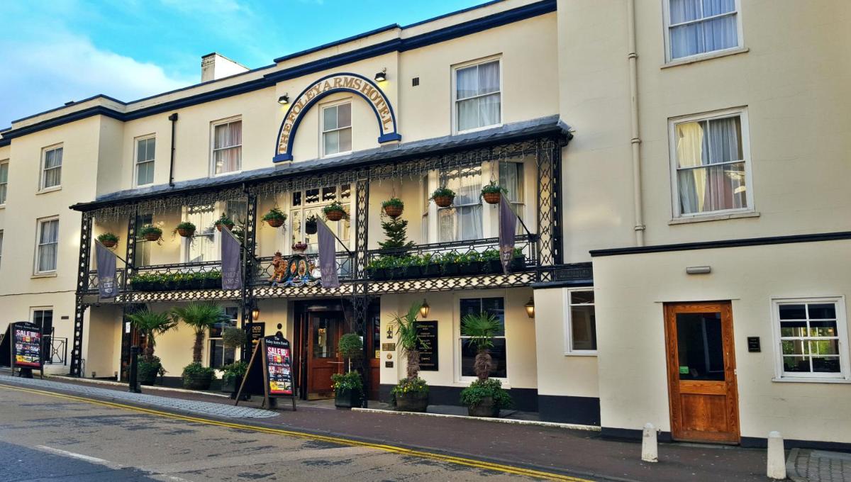The Foley Arms Hotel Wetherspoon - Great malvern