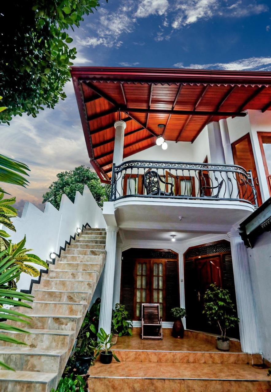 Travellers Home - Housity