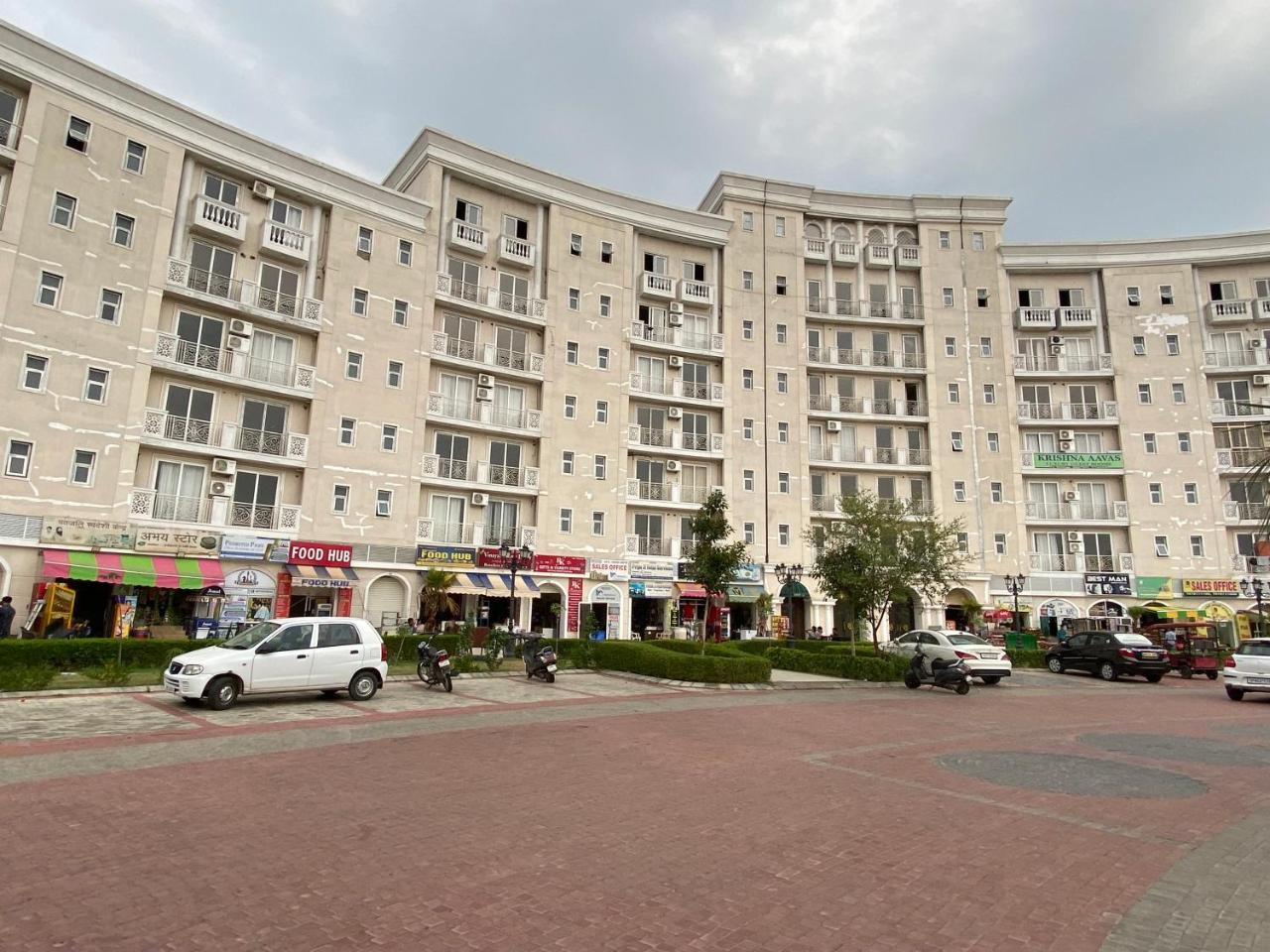 Omaxe Vrindavan Dham | Guest House in Vrind??van, India