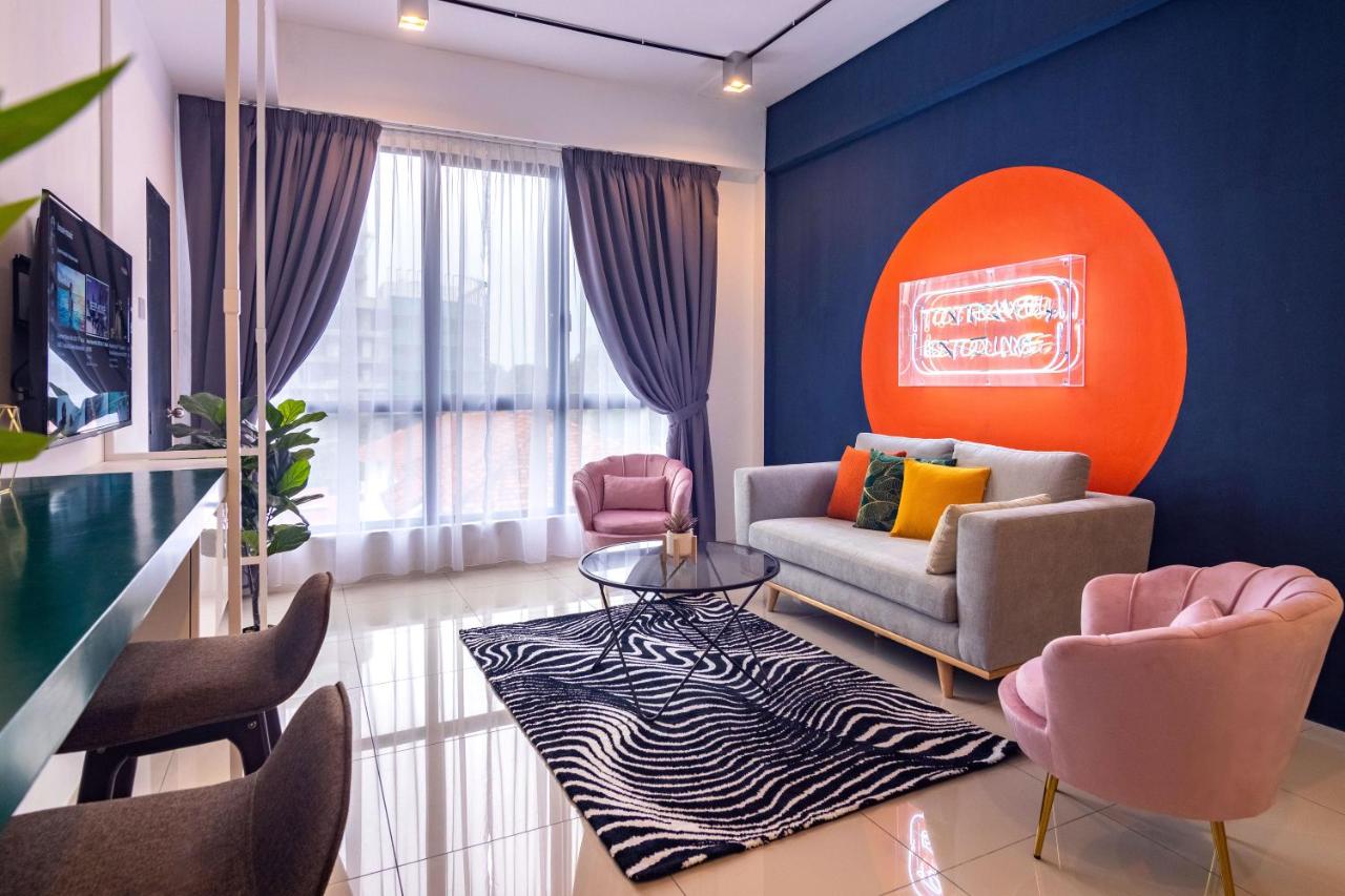 Scott Signature Suites by ALV - Housity