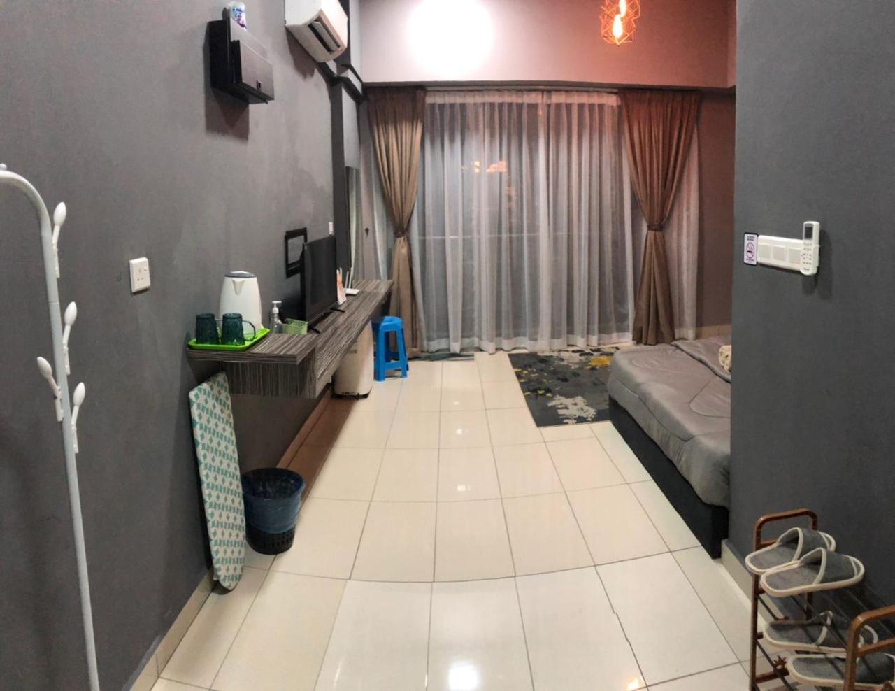 ADIRA STUDIO - Housity