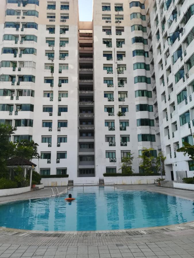 likas square apartment hotel