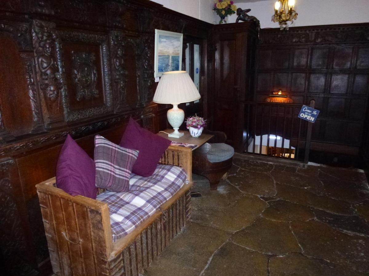 The Manor House Deals & Reviews, Godalming | LateRooms.com