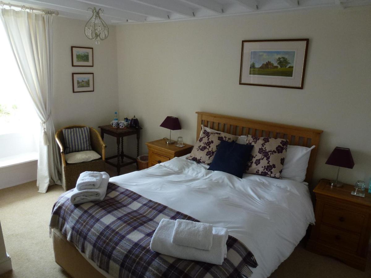 The Manor House Deals & Reviews, Godalming | LateRooms.com