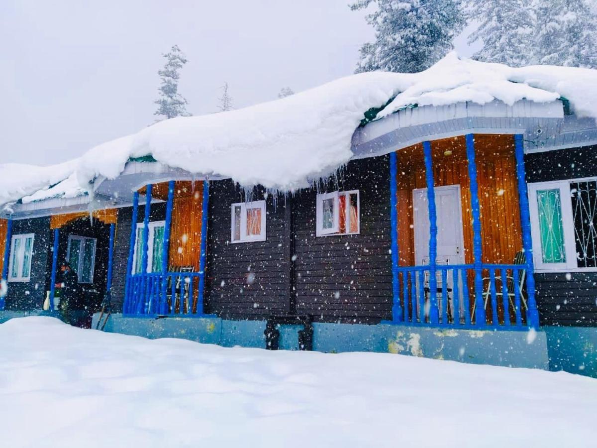 11 Ski Resorts In Gulmarg (2023) | Updated Deals, Latest Reviews, Photos