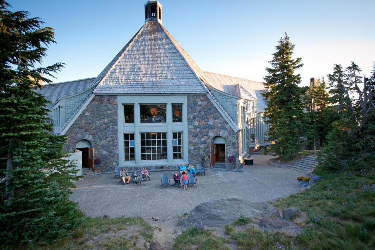 Are Dogs Allowed At Timberline Lodge Oregon
