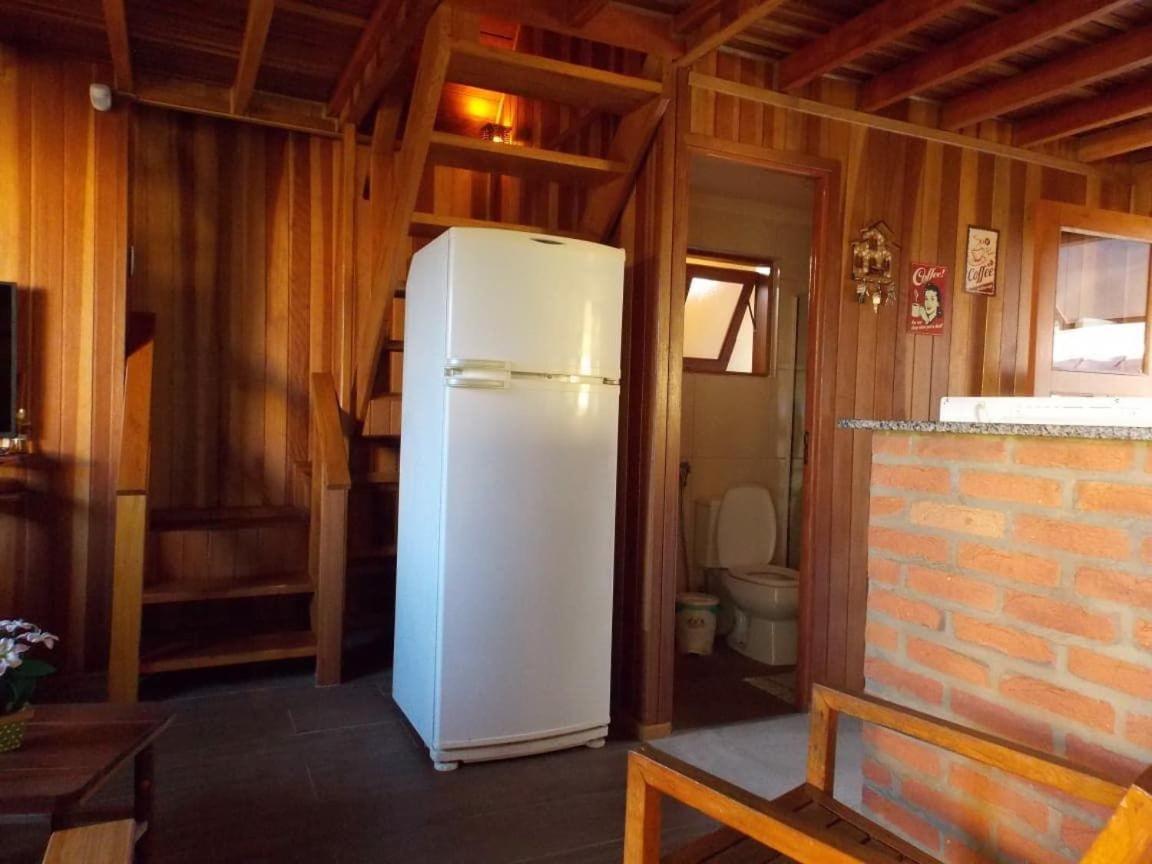 Chalé Paraíso com piscina em Brotas SP, Brotas