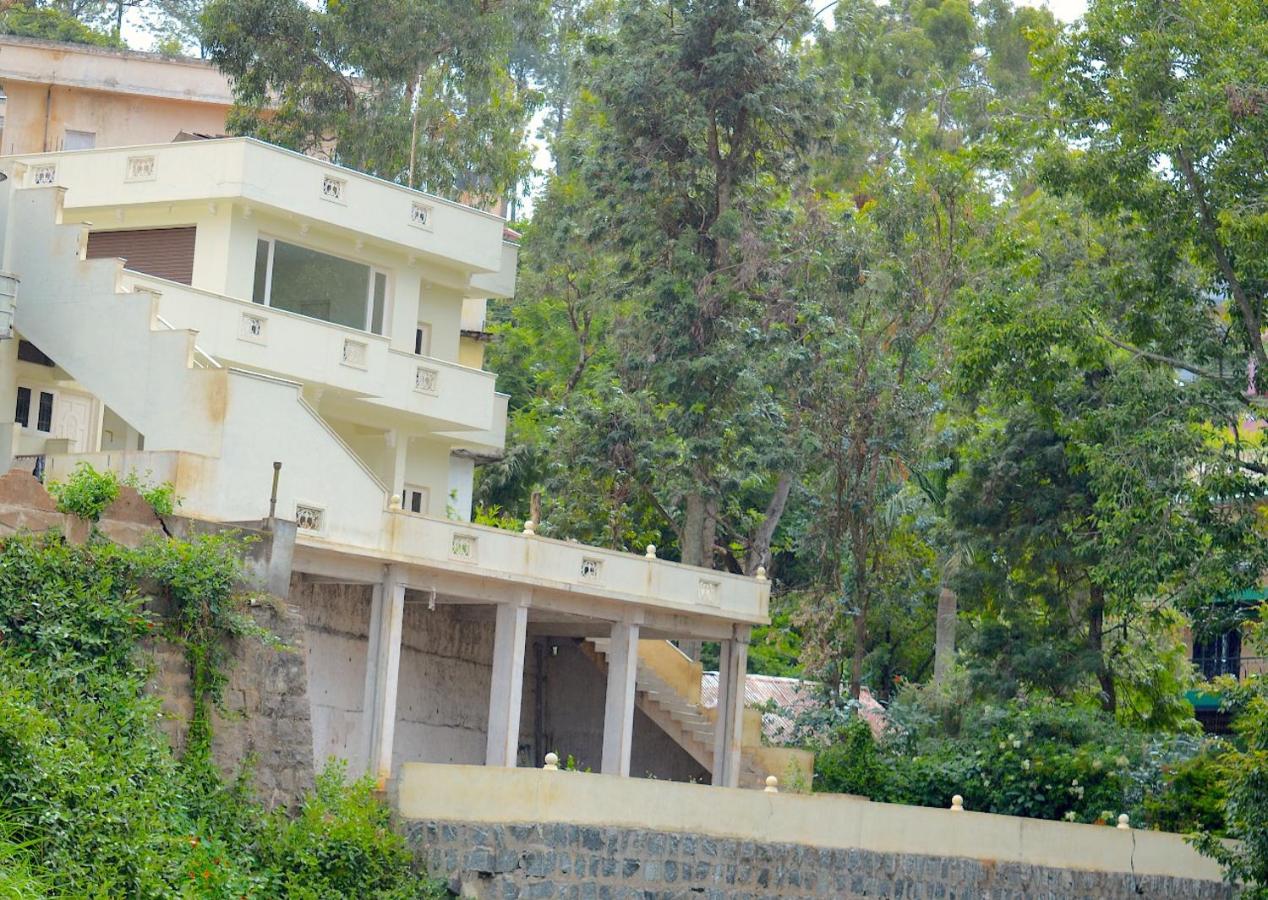 15 Cottages In Coonoor
